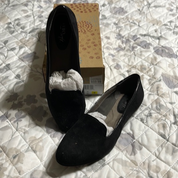 Sofft | Shoes | Eurosoft By Sofft Bernia Black Suede Flats | Poshmark